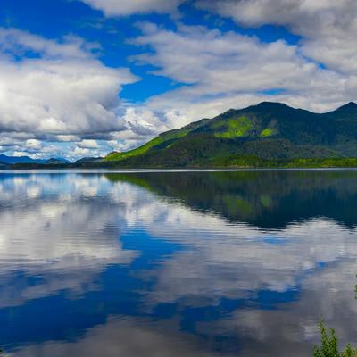 Radient lake - 4k - KDE Store