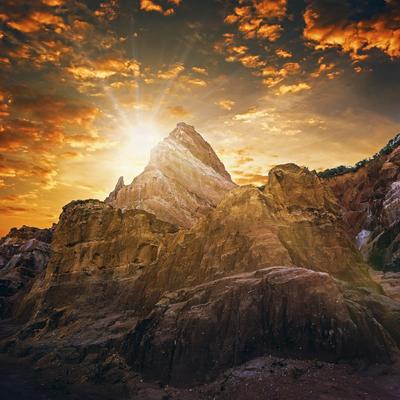 Sunset through Mountains - KDE Store