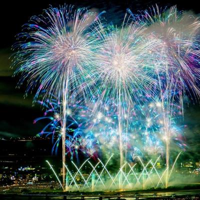 feu Fireworks light night sky - KDE Store