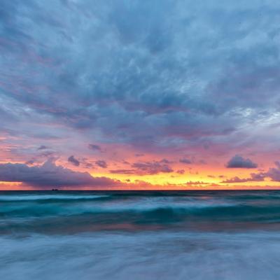 Beach evening sunrays HD Wallpaper - KDE Store