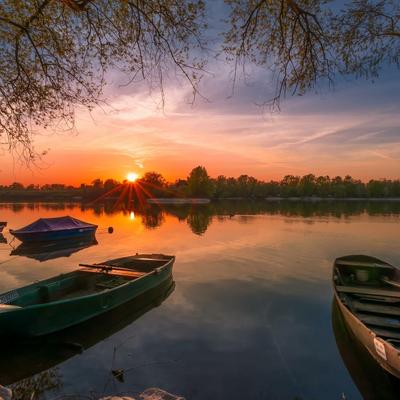 lake reflection boat - KDE Store