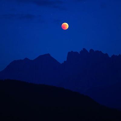 Lunar Eclipse 5k - KDE Store