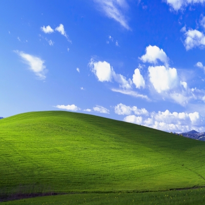 Windows XP stock Microsoft Green hills landscape sunny - pling.com
