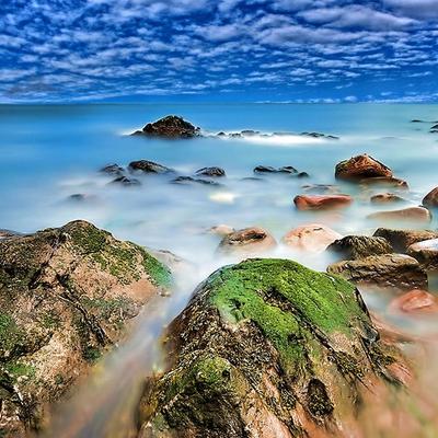 Seaside Coastline Red Rocks With Green Moss Turquoise Ocean - KDE Store
