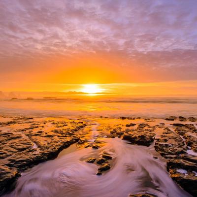 White Clouds Over The Mountains Full HD - KDE Store