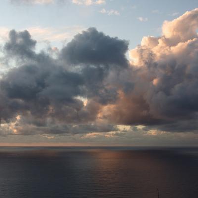 White Clouds Over The Sea Full HD - KDE Store