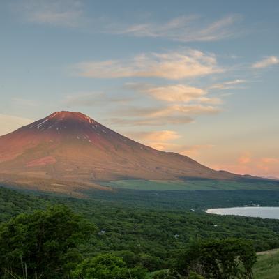 Brown Mountain Near Green Grass Field - KDE Store