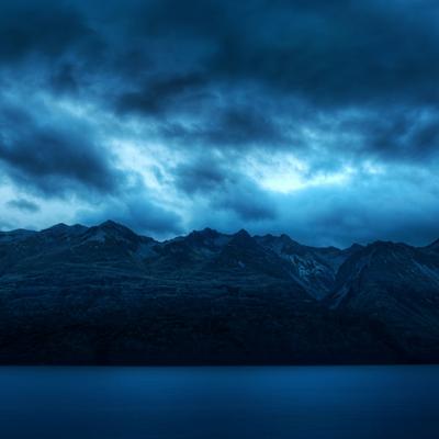 Black and White Mountains - KDE Store