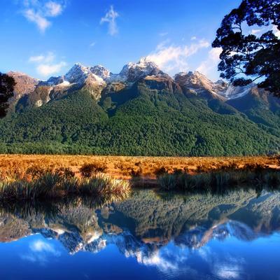 Mountain lake reflection-Photo HD Wallpaper - KDE Store