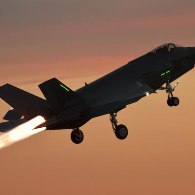 A night flight-military HD Wallpaper - KDE Store