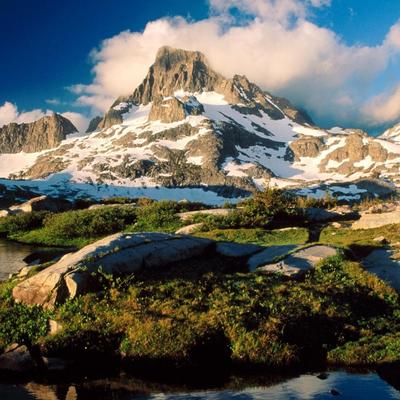 Frozen peaks and clouds - KDE Store