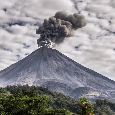 Gray and White Clouds Over Green Trees and Mountain Full HD - KDE Store