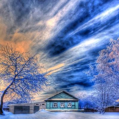 Brown Tree Near White and Brown House Under Blue Sky - KDE Store