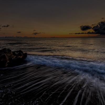 Ocean Waves Crashing on Shore During Sunset Full HD - KDE Store