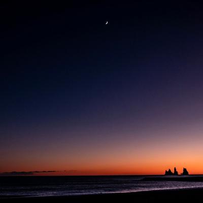 Dusk Coast Beach Summer Moon Vik Iceland 5K - KDE Store