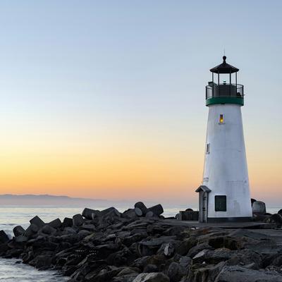 Walton Lighthouse Sunrise Coast California 5K - KDE Store