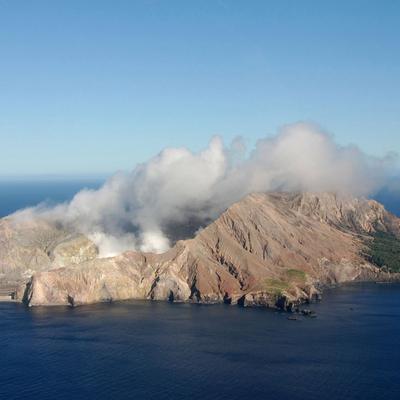 small volcano ocean-HD Scenery Wallpaper - KDE Store