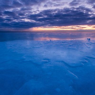 Cold chicago winter lake morning horizon - KDE Store