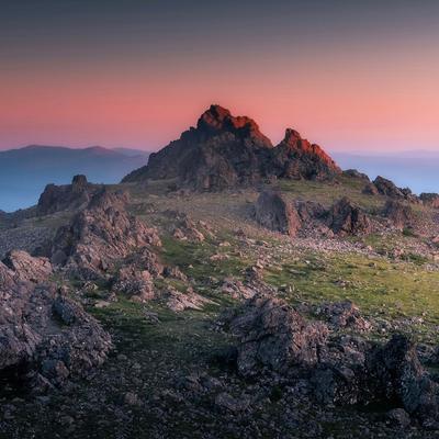 Mountain Top Peak Rocks Sunset Dusk Scenery 5K - KDE Store