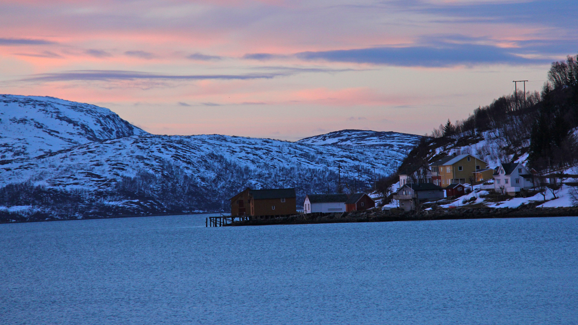 Mountain During Daytime Full HD - KDE Store