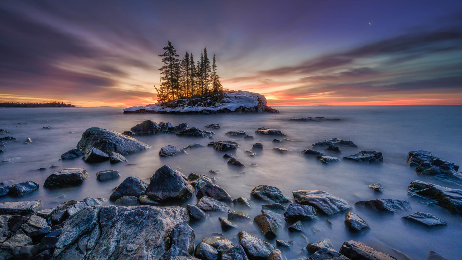 Tombolo Island In The Lake Superior North Shore In Minnesota - KDE Store