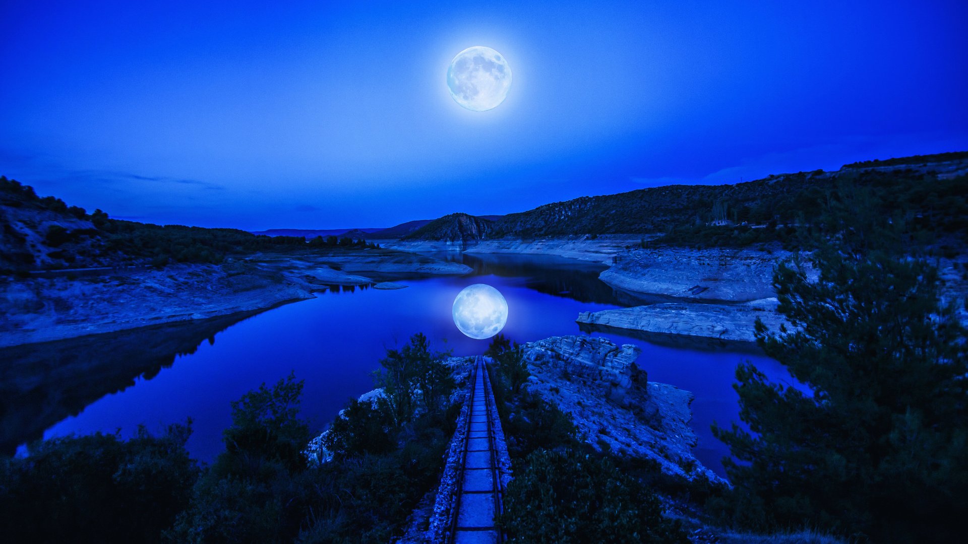 Amazing Moon Wallpapers